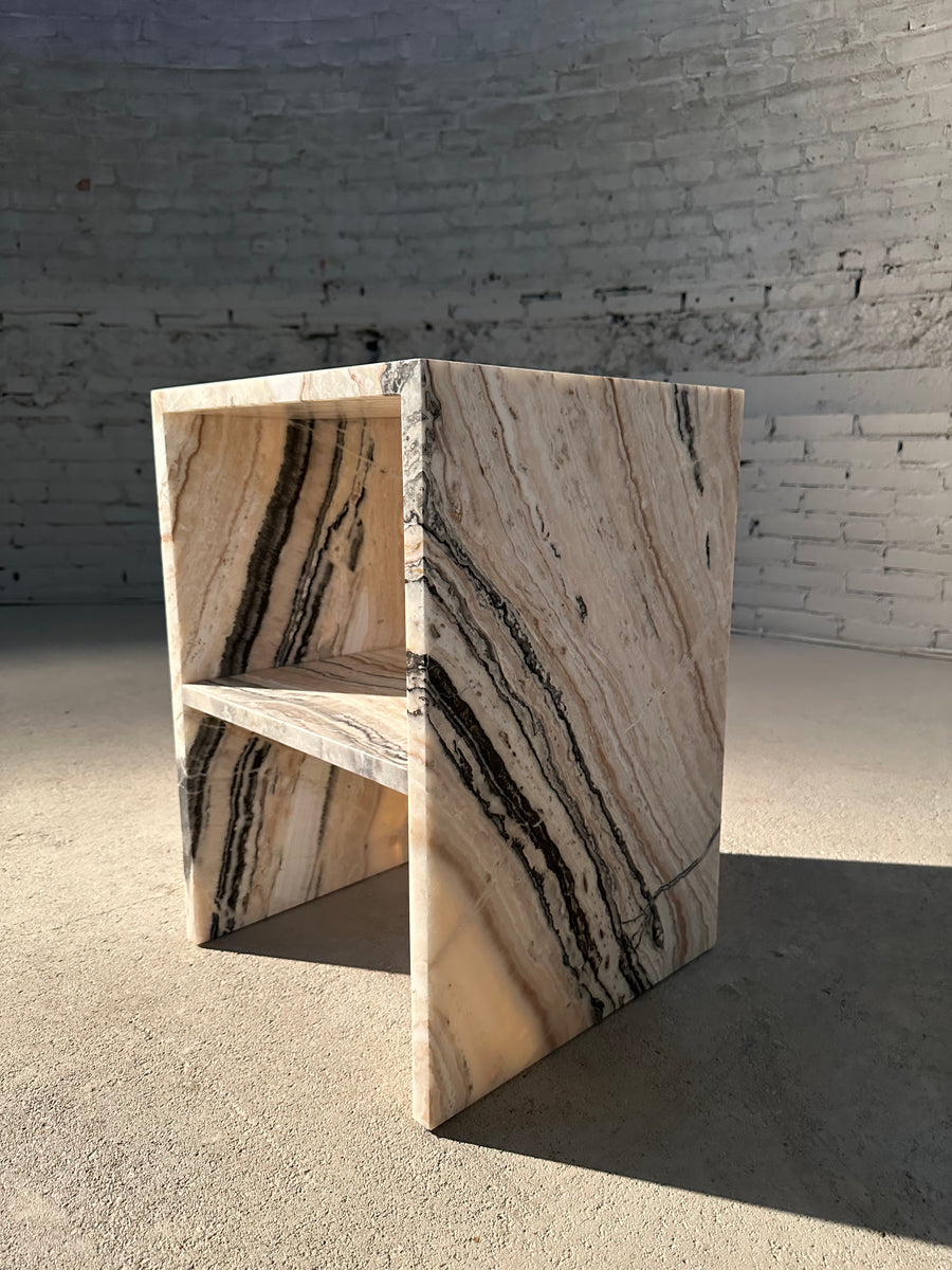 Desert Linea Onyx Side Table 'Aurora' – UMA Online